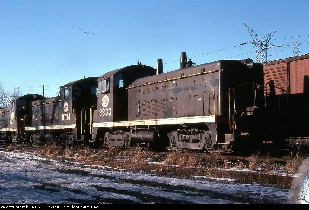 IHB 8833, 8734, and 8778 Eastbound